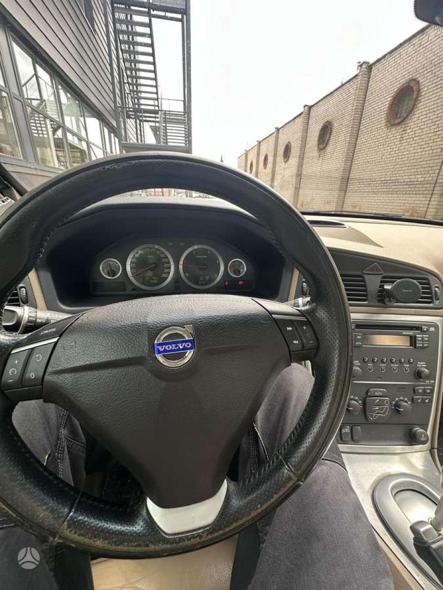 Черный Вольво С60 2007 в Каунас, объемом двигателя 2.40 л и пробегом 322 тыс. км за 2900 €, фото 9 на AUTOMOTO.COM.LV