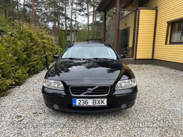 Black Volvo S60 2007 in Tallinn, with an engine capacity of 2.40 L and mileage of 289 thousand km for 3200 €, photo 4 on AUTOMOTO.COM.LV