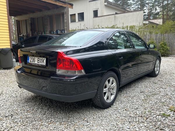 Black Volvo S60 2007 in Tallinn, with an engine capacity of 2.40 L and mileage of 289 thousand km for 3200 €, photo 7 on AUTOMOTO.COM.LV