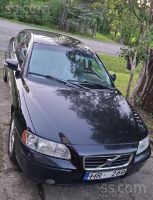 Melns Volvo S60 2007 Rīga, ar dzinēja tilpumu 2.40 L un nobraukumu 463 tūkst. km par 2200 €, foto 4 vietnē AUTOMOTO.COM.LV