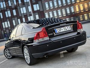 Melns Volvo S60 2007 Rīga, ar dzinēja tilpumu 2.40 L un nobraukumu 343 tūkst. km par 2750 €, foto 4 vietnē AUTOMOTO.COM.LV