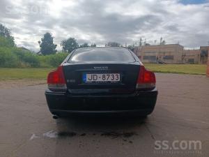 Melns Volvo S60 2007 Daugavpils, ar dzinēja tilpumu 2.40 L un nobraukumu 335 tūkst. km par 2500 €, foto 4 vietnē AUTOMOTO.COM.LV