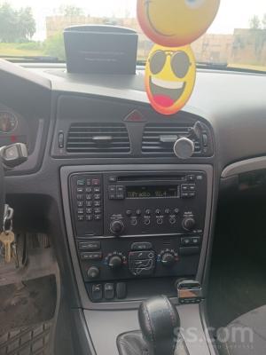 Melns Volvo S60 2007 Daugavpils, ar dzinēja tilpumu 2.40 L un nobraukumu 335 tūkst. km par 2500 €, foto 9 vietnē AUTOMOTO.COM.LV
