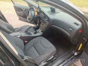 Melns Volvo S60 2007 Daugavpils, ar dzinēja tilpumu 2.40 L un nobraukumu 335 tūkst. km par 2500 €, foto 11 vietnē AUTOMOTO.COM.LV
