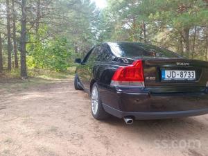 Melns Volvo S60 2007 Daugavpils, ar dzinēja tilpumu 2.40 L un nobraukumu 335 tūkst. km par 2700 €, foto 5 vietnē AUTOMOTO.COM.LV