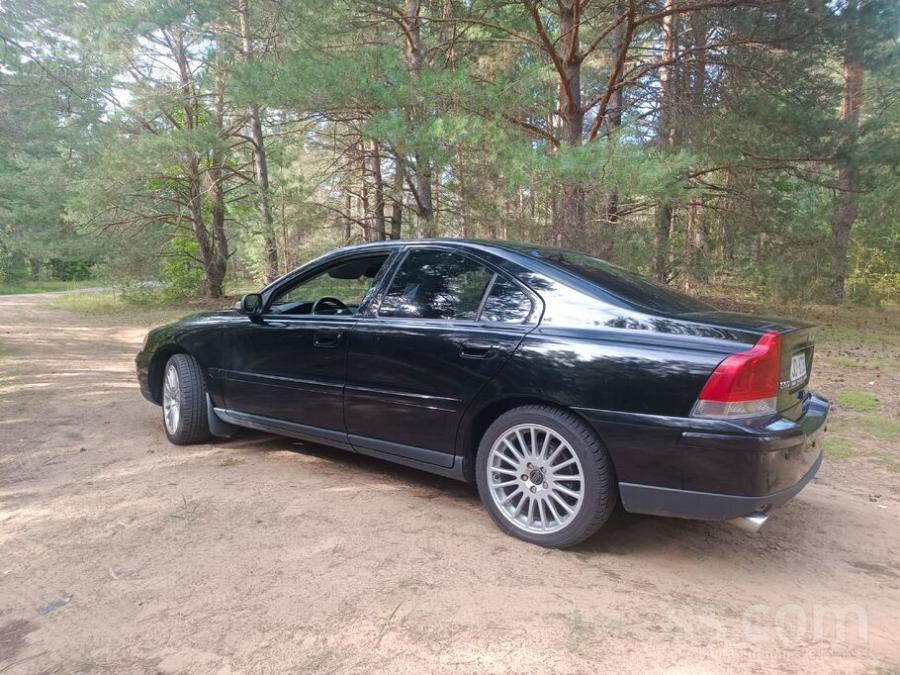 Melns Volvo S60 2007 Daugavpils, ar dzinēja tilpumu 2.40 L un nobraukumu 335 tūkst. km par 2700 €, foto 6 vietnē AUTOMOTO.COM.LV