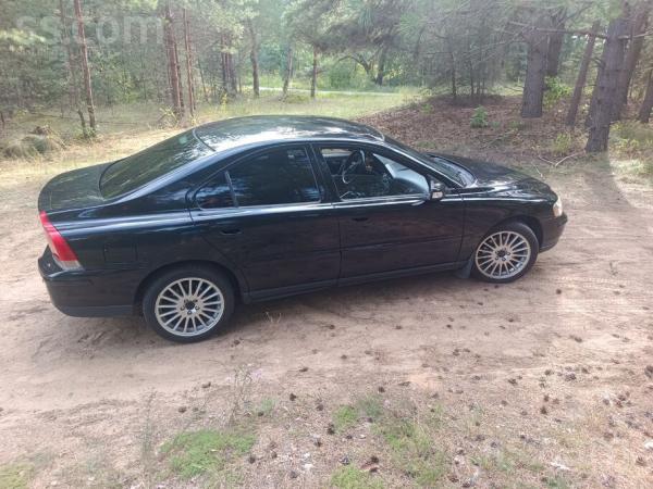 Melns Volvo S60 2007 Daugavpils, ar dzinēja tilpumu 2.40 L un nobraukumu 335 tūkst. km par 2700 €, foto 7 vietnē AUTOMOTO.COM.LV