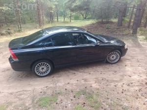 Melns Volvo S60 2007 Daugavpils, ar dzinēja tilpumu 2.40 L un nobraukumu 335 tūkst. km par 2700 €, foto 8 vietnē AUTOMOTO.COM.LV