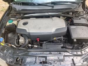 Melns Volvo S60 2007 Daugavpils, ar dzinēja tilpumu 2.40 L un nobraukumu 335 tūkst. km par 2700 €, foto 9 vietnē AUTOMOTO.COM.LV