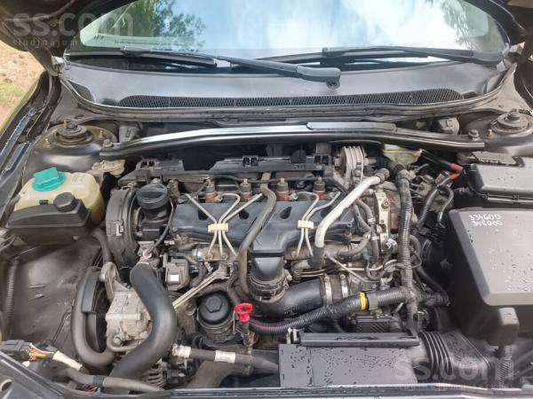 Melns Volvo S60 2007 Daugavpils, ar dzinēja tilpumu 2.40 L un nobraukumu 335 tūkst. km par 2700 €, foto 9 vietnē AUTOMOTO.COM.LV