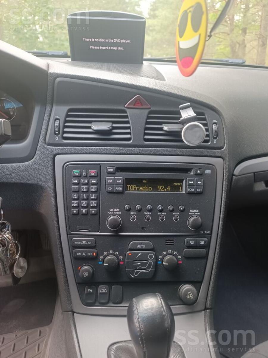 Melns Volvo S60 2007 Daugavpils, ar dzinēja tilpumu 2.40 L un nobraukumu 335 tūkst. km par 2700 €, foto 13 vietnē AUTOMOTO.COM.LV