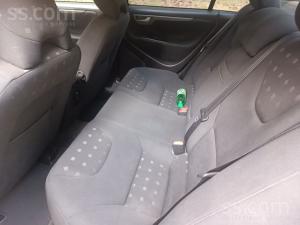 Melns Volvo S60 2007 Daugavpils, ar dzinēja tilpumu 2.40 L un nobraukumu 335 tūkst. km par 2700 €, foto 17 vietnē AUTOMOTO.COM.LV