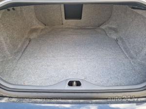 Black Volvo S60 2007 in Tallinn, with an engine capacity of 2.40 L and mileage of 290 thousand km for 4900 €, photo 12 on AUTOMOTO.COM.LV