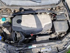 Black Volvo S60 2007 in Tallinn, with an engine capacity of 2.40 L and mileage of 290 thousand km for 4900 €, photo 15 on AUTOMOTO.COM.LV