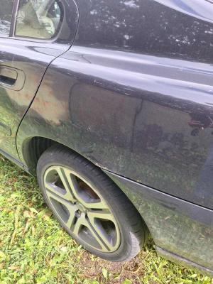 Melns Volvo S60 2007 Viļņa, ar dzinēja tilpumu 2.40 L un nobraukumu 282 tūkst. km par 1800 €, foto 3 vietnē AUTOMOTO.COM.LV