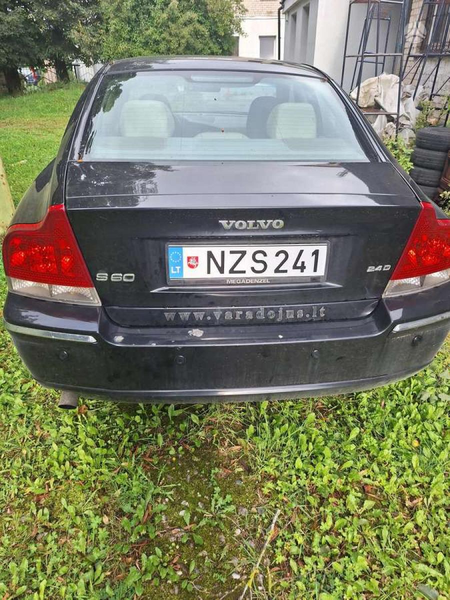 Melns Volvo S60 2007 Viļņa, ar dzinēja tilpumu 2.40 L un nobraukumu 282 tūkst. km par 1800 €, foto 4 vietnē AUTOMOTO.COM.LV