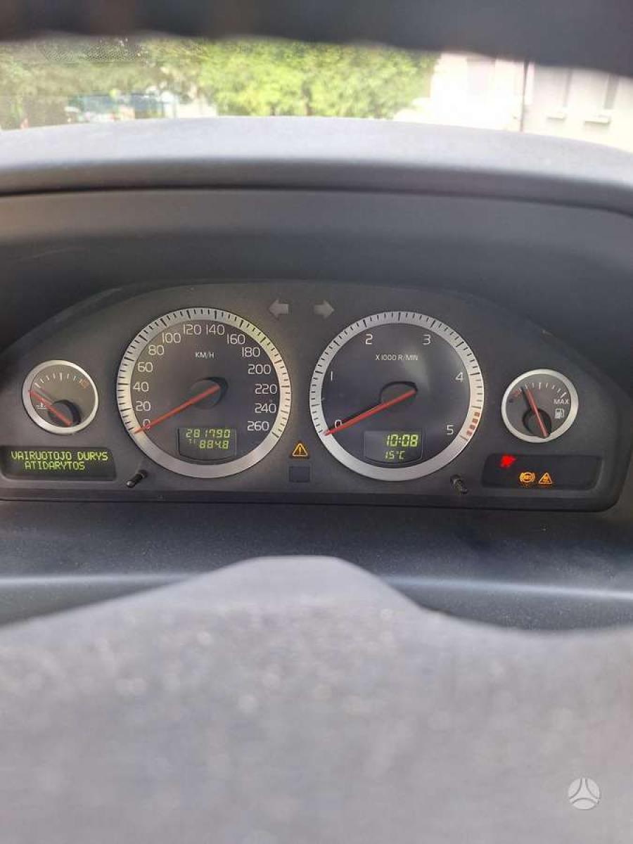 Melns Volvo S60 2007 Viļņa, ar dzinēja tilpumu 2.40 L un nobraukumu 282 tūkst. km par 1800 €, foto 6 vietnē AUTOMOTO.COM.LV