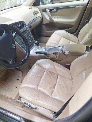 Melns Volvo S60 2007 Viļņa, ar dzinēja tilpumu 2.40 L un nobraukumu 282 tūkst. km par 1800 €, foto 7 vietnē AUTOMOTO.COM.LV