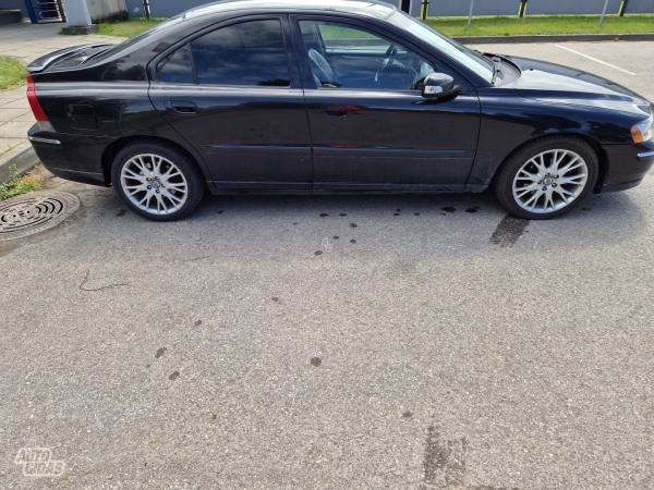 Melns Volvo S60 2007 Ukmergė, ar dzinēja tilpumu 2.40 L un nobraukumu 383 tūkst. km par 1700 €, foto 3 vietnē AUTOMOTO.COM.LV