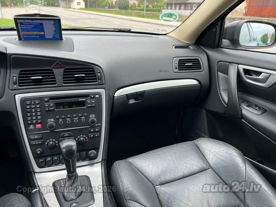 Melns Volvo S60 2008 Paide, ar dzinēja tilpumu 2.40 L un nobraukumu 379 tūkst. km par 3999 €, foto 15 vietnē AUTOMOTO.COM.LV