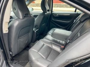 Melns Volvo S60 2008 Paide, ar dzinēja tilpumu 2.40 L un nobraukumu 379 tūkst. km par 3999 €, foto 19 vietnē AUTOMOTO.COM.LV
