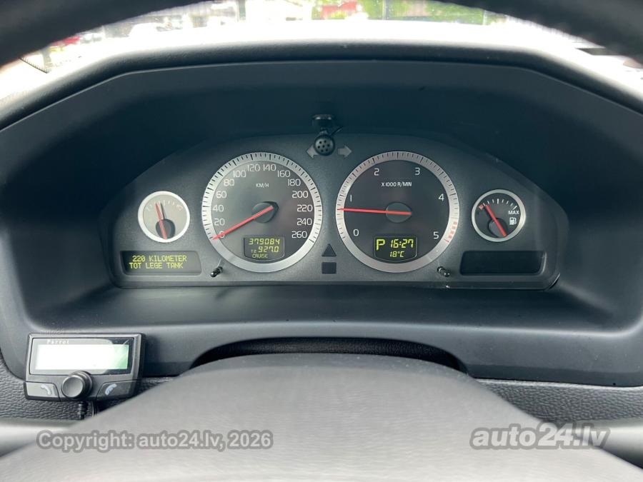 Melns Volvo S60 2008 Paide, ar dzinēja tilpumu 2.40 L un nobraukumu 379 tūkst. km par 3999 €, foto 26 vietnē AUTOMOTO.COM.LV
