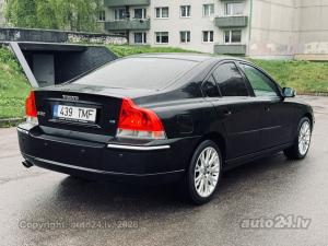 Black Volvo S60 2008 in Tallinn, with an engine capacity of 2.40 L and mileage of 333 thousand km for 3500 €, photo 4 on AUTOMOTO.COM.LV