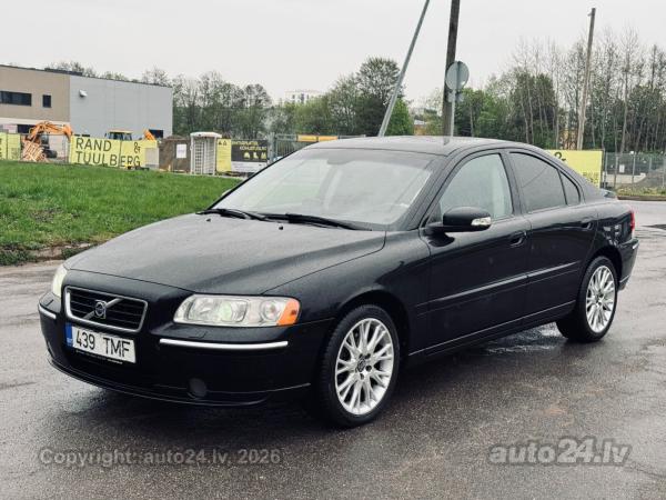 Black Volvo S60 2008 in Tallinn, with an engine capacity of 2.40 L and mileage of 333 thousand km for 3500 €, photo 6 on AUTOMOTO.COM.LV