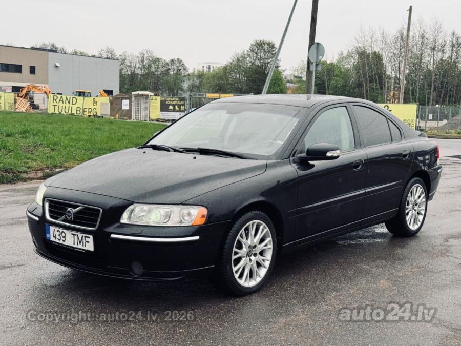 Black Volvo S60 2008 in Tallinn, with an engine capacity of 2.40 L and mileage of 333 thousand km for 3500 €, photo 7 on AUTOMOTO.COM.LV