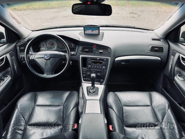 Black Volvo S60 2008 in Tallinn, with an engine capacity of 2.40 L and mileage of 333 thousand km for 3500 €, photo 7 on AUTOMOTO.COM.LV