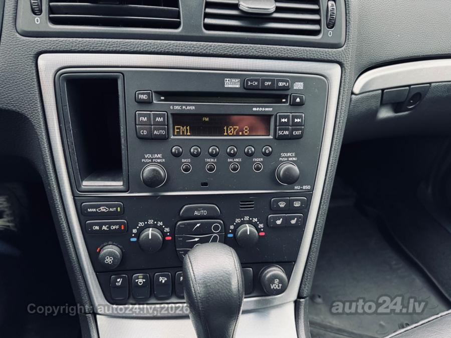 Black Volvo S60 2008 in Tallinn, with an engine capacity of 2.40 L and mileage of 333 thousand km for 3500 €, photo 15 on AUTOMOTO.COM.LV