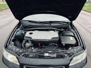 Black Volvo S60 2008 in Tallinn, with an engine capacity of 2.40 L and mileage of 333 thousand km for 3500 €, photo 20 on AUTOMOTO.COM.LV