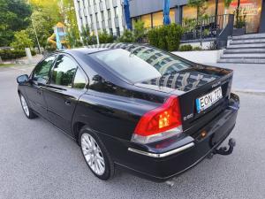 Черный Вольво С60 2008 в Таураге, объемом двигателя 2.40 л и пробегом 485 тыс. км за 1980 €, фото 4 на AUTOMOTO.COM.LV