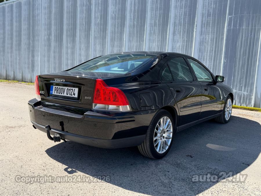 Melns Volvo S60 2008 Paide, ar dzinēja tilpumu 2.40 L un nobraukumu 306 tūkst. km par 4490 €, foto 3 vietnē AUTOMOTO.COM.LV