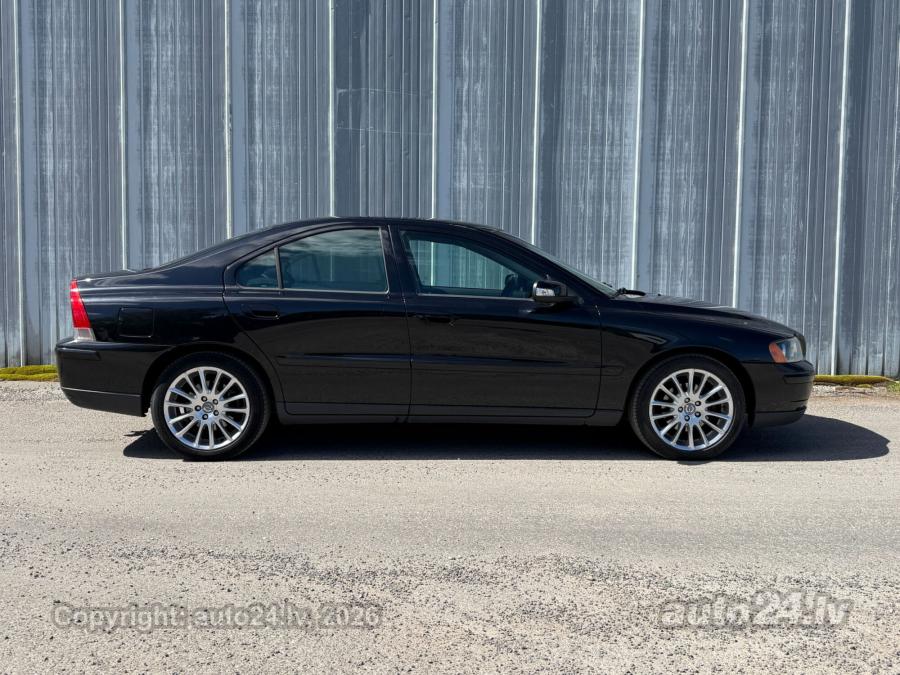 Melns Volvo S60 2008 Paide, ar dzinēja tilpumu 2.40 L un nobraukumu 306 tūkst. km par 4490 €, foto 7 vietnē AUTOMOTO.COM.LV