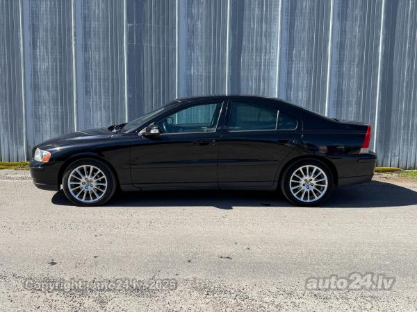 Black Volvo S60 2008 in Paide, with an engine capacity of 2.40 L and mileage of 306 thousand km for 4490 €, photo 8 on AUTOMOTO.COM.LV