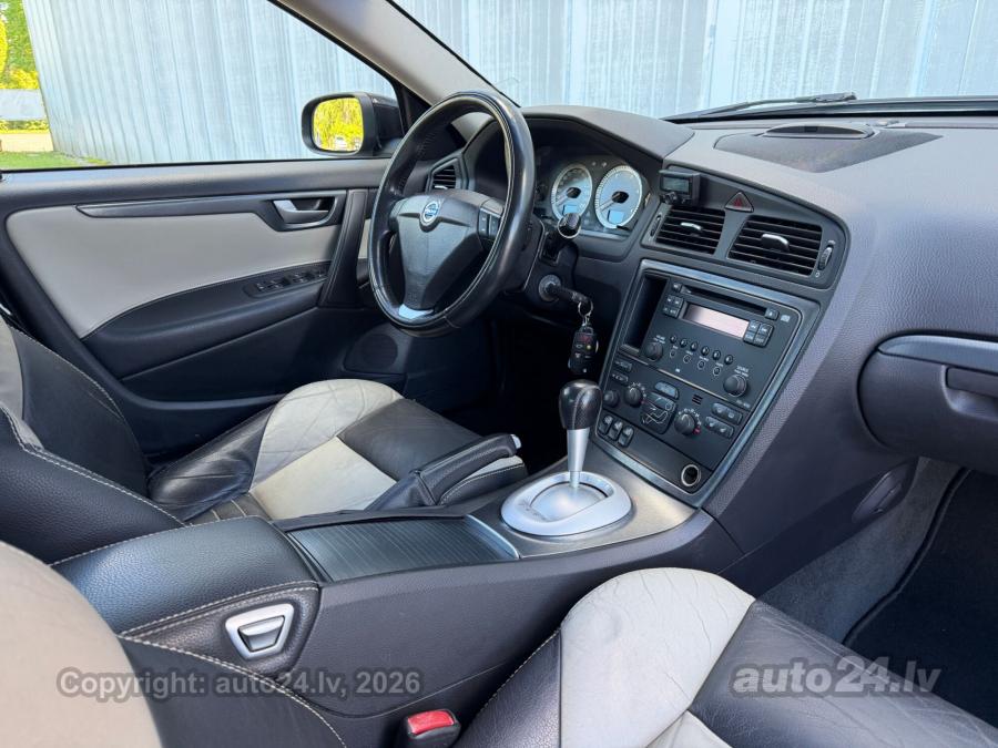 Melns Volvo S60 2008 Paide, ar dzinēja tilpumu 2.40 L un nobraukumu 306 tūkst. km par 4490 €, foto 11 vietnē AUTOMOTO.COM.LV