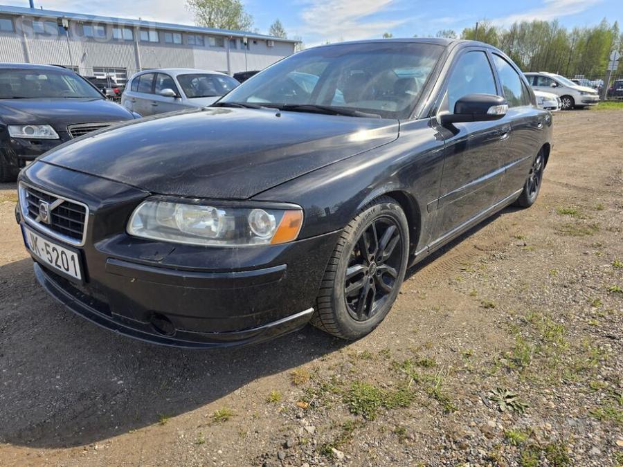 Black Volvo S60 2008 in Riga, with an engine capacity of 2.40 L and mileage of 0 thousand km for 1200 €, photo 1 on AUTOMOTO.COM.LV