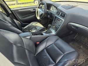 Black Volvo S60 2008 in Riga, with an engine capacity of 2.40 L and mileage of 0 thousand km for 1200 €, photo 8 on AUTOMOTO.COM.LV