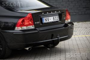 Black Volvo S60 2008 in Tukums, with an engine capacity of 2.40 L and mileage of 0 thousand km for 3800 €, photo 9 on AUTOMOTO.COM.LV