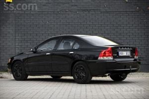 Black Volvo S60 2008 in Tukums, with an engine capacity of 2.40 L and mileage of 0 thousand km for 3800 €, photo 11 on AUTOMOTO.COM.LV