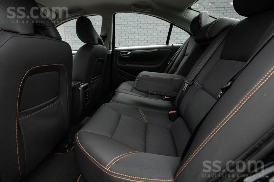 Black Volvo S60 2008 in Tukums, with an engine capacity of 2.40 L and mileage of 0 thousand km for 3800 €, photo 15 on AUTOMOTO.COM.LV