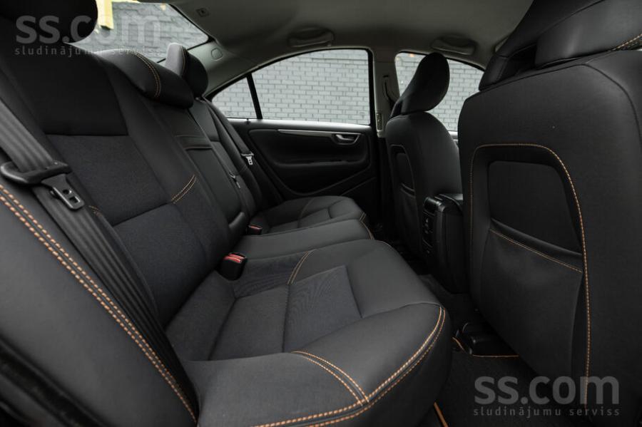 Black Volvo S60 2008 in Tukums, with an engine capacity of 2.40 L and mileage of 0 thousand km for 3800 €, photo 16 on AUTOMOTO.COM.LV