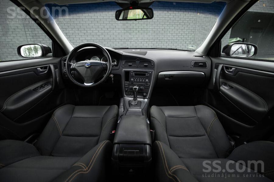 Black Volvo S60 2008 in Tukums, with an engine capacity of 2.40 L and mileage of 0 thousand km for 3800 €, photo 17 on AUTOMOTO.COM.LV
