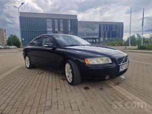 Melns Volvo S60 2008 Jēkabpils, ar dzinēja tilpumu 2.40 L un nobraukumu 482 tūkst. km par 2800 €, foto  vietnē AUTOMOTO.COM.LV