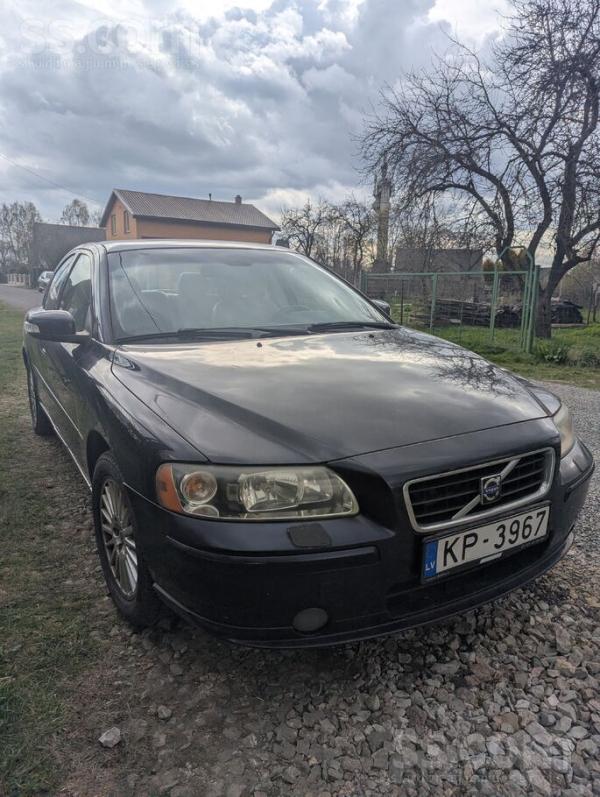 Melns Volvo S60 2008 Rīga, ar dzinēja tilpumu 2.40 L un nobraukumu 257 tūkst. km par 1550 €, foto 1 vietnē AUTOMOTO.COM.LV