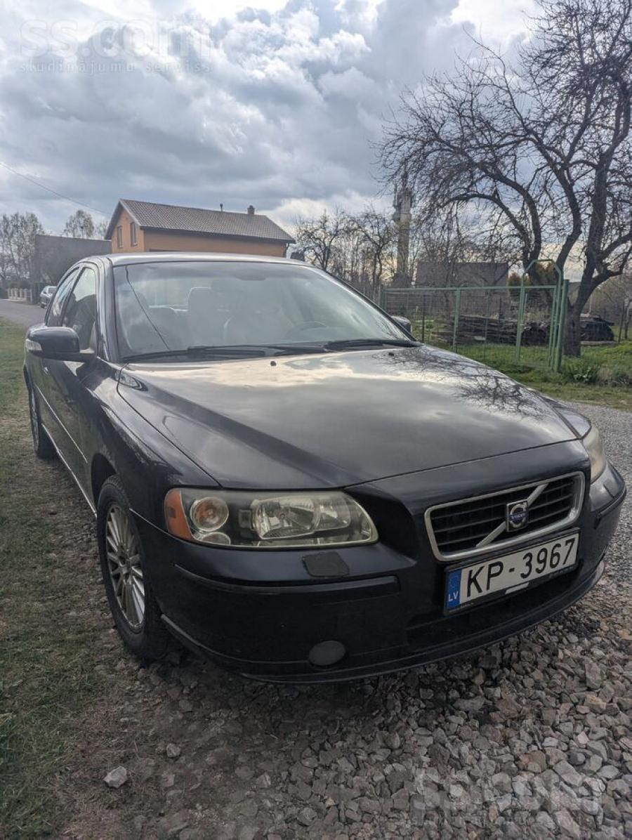 Melns Volvo S60 2008 Rīga, ar dzinēja tilpumu 2.40 L un nobraukumu 257 tūkst. km par 1550 €, foto 1 vietnē AUTOMOTO.COM.LV