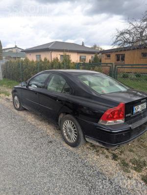 Melns Volvo S60 2008 Rīga, ar dzinēja tilpumu 2.40 L un nobraukumu 257 tūkst. km par 1550 €, foto 4 vietnē AUTOMOTO.COM.LV