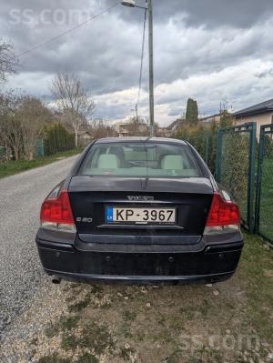 Melns Volvo S60 2008 Rīga, ar dzinēja tilpumu 2.40 L un nobraukumu 257 tūkst. km par 1550 €, foto 5 vietnē AUTOMOTO.COM.LV