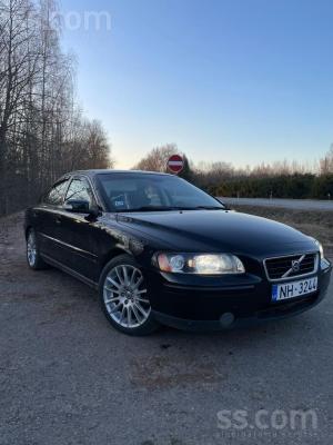 Melns Volvo S60 2008 Rīga, ar dzinēja tilpumu 2.40 L un nobraukumu 471 tūkst. km par 2300 €, foto  vietnē AUTOMOTO.COM.LV